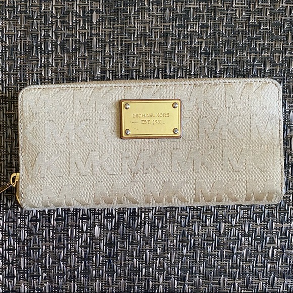 MICHAEL Michael Kors | Bags | Michael Kors Signature Wallet | Poshmark